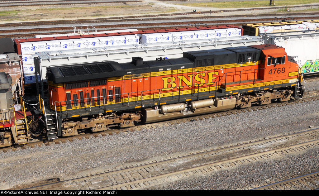 BNSF 4768